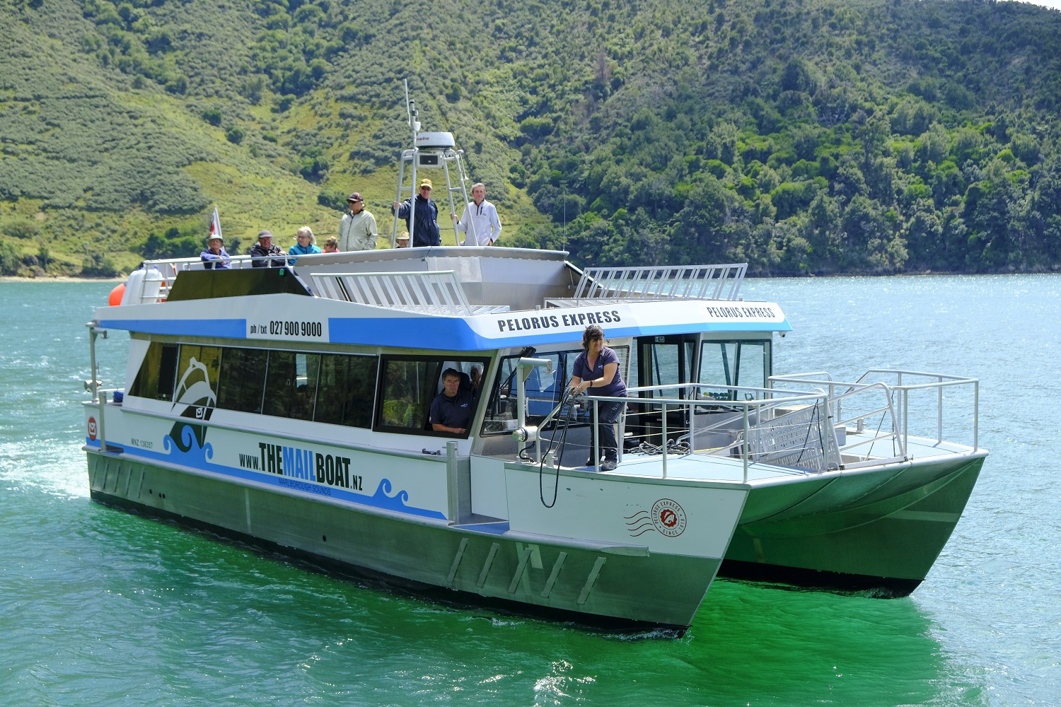 Eat and Stay - Pelorus Mail Boat - Marlborough, New Zealand